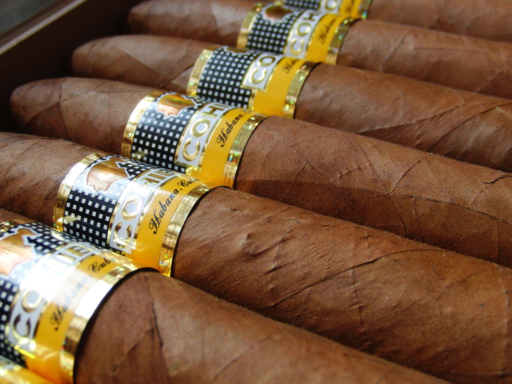 10 cosas que nunca debes hacerle al tabaco – Humo y Tabaco