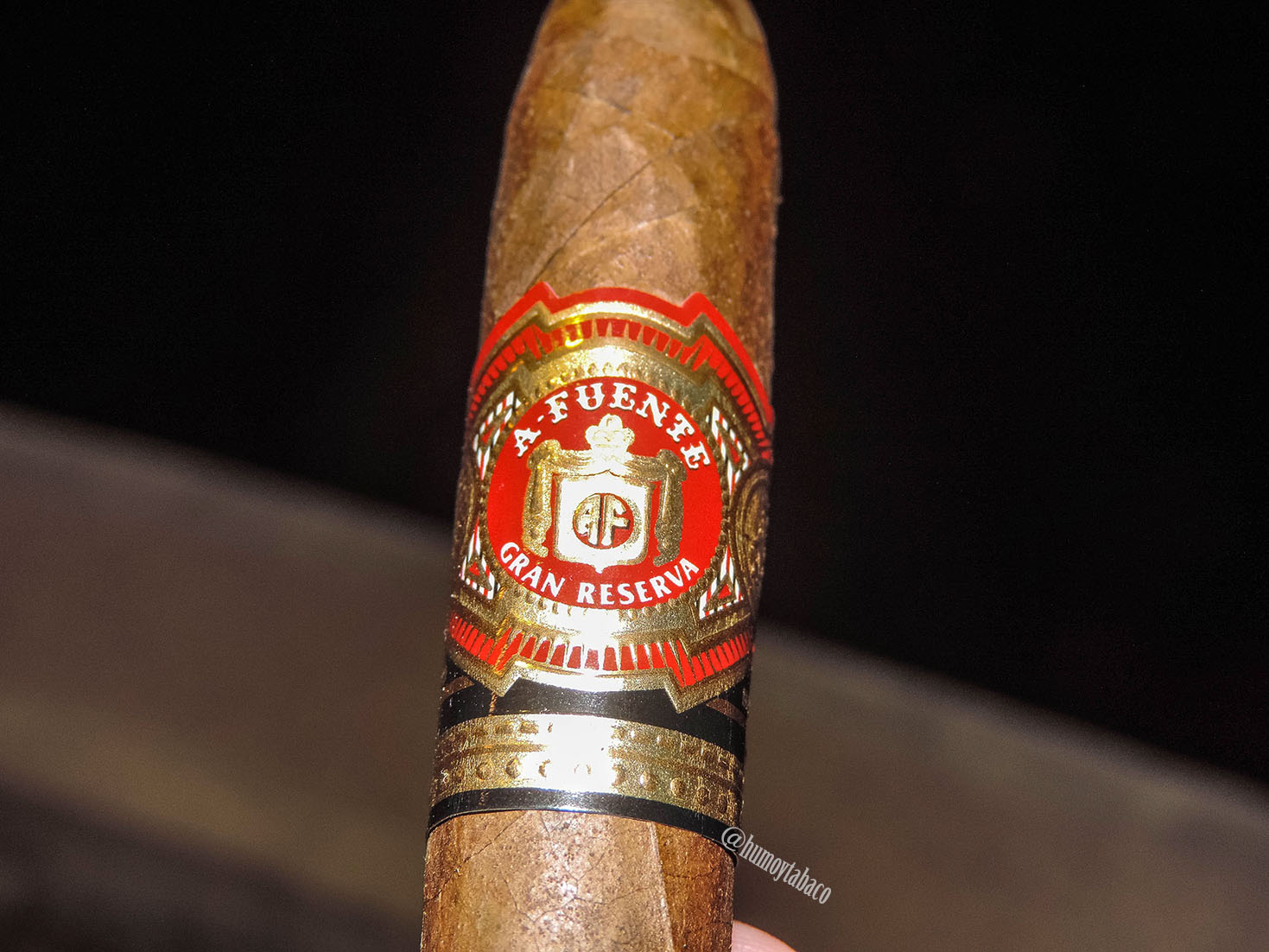 Arturo Fuente – Hemingway Natural (Signature) – Humo y Tabaco