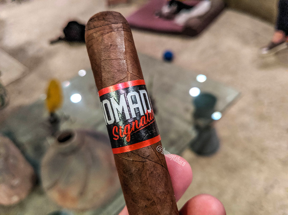 Nomad – Signature (Robusto) – Humo y Tabaco