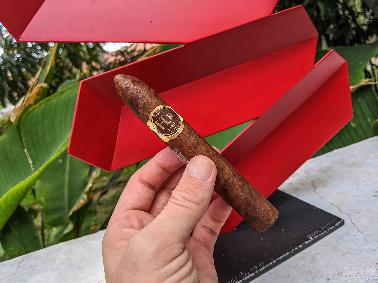 Hirochi Robaina – Signature (Belicoso) – Humo y Tabaco