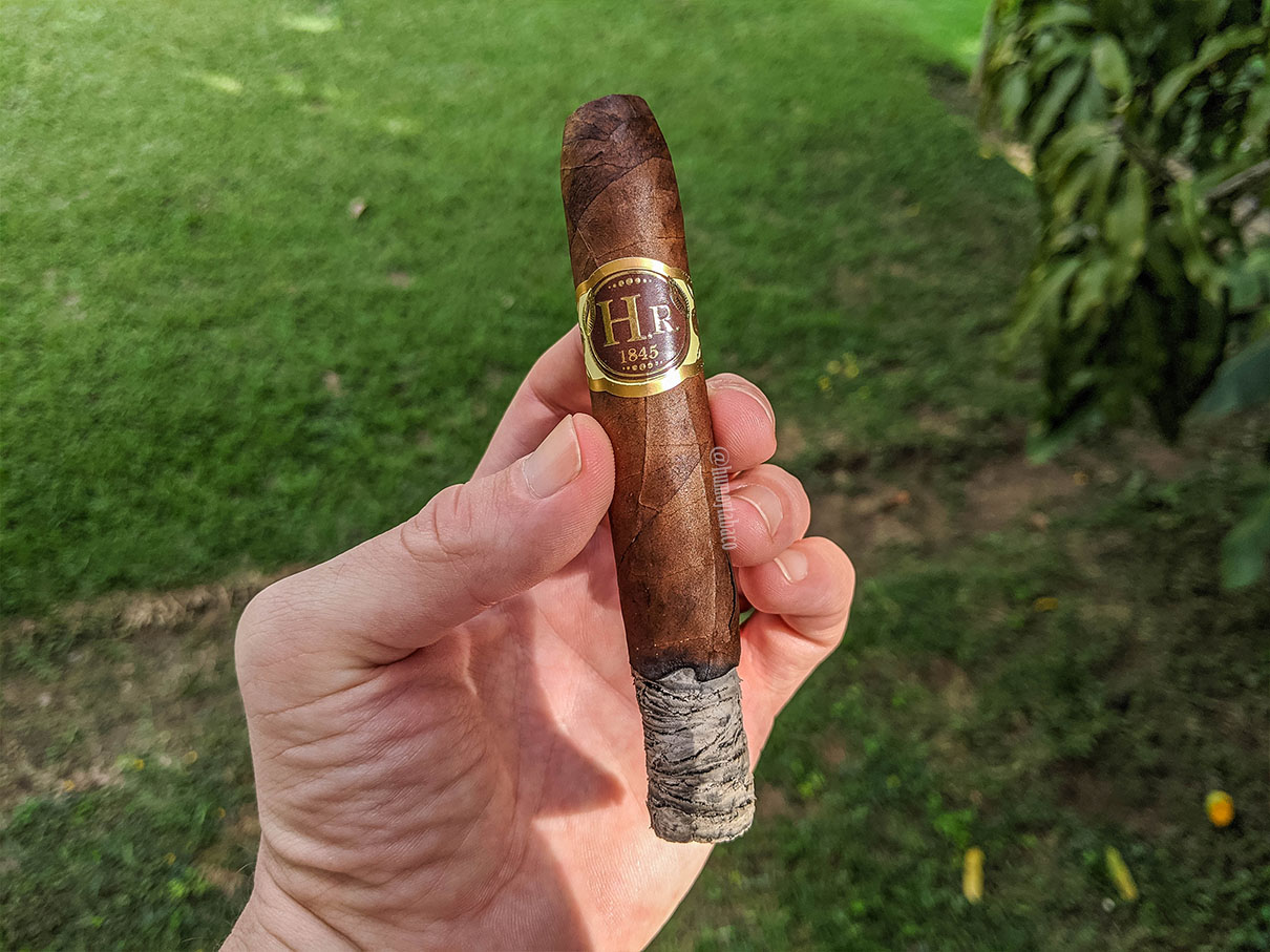 Hirochi Robaina – Signature (Belicoso) – Humo y Tabaco