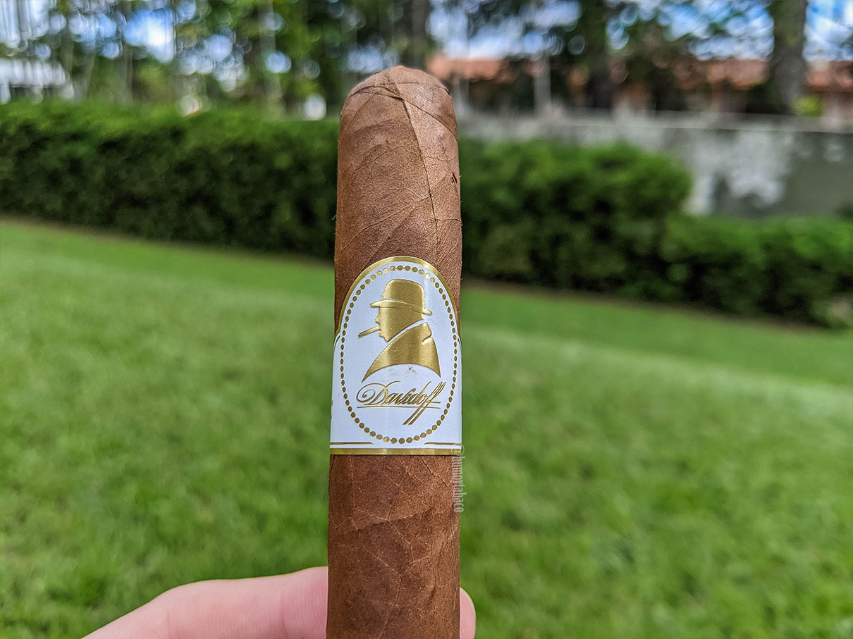 Davidoff – Winston Churchill (White Label) (Churchill) – Humo y Tabaco