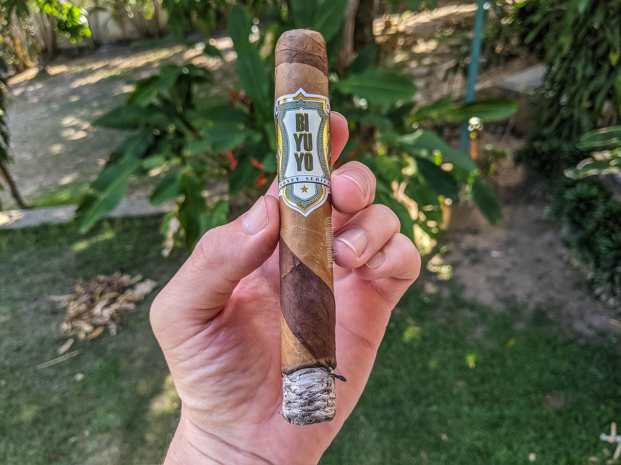 El Biyuyo – Money Series Barber Pole (Robusto Extra) – Humo y Tabaco