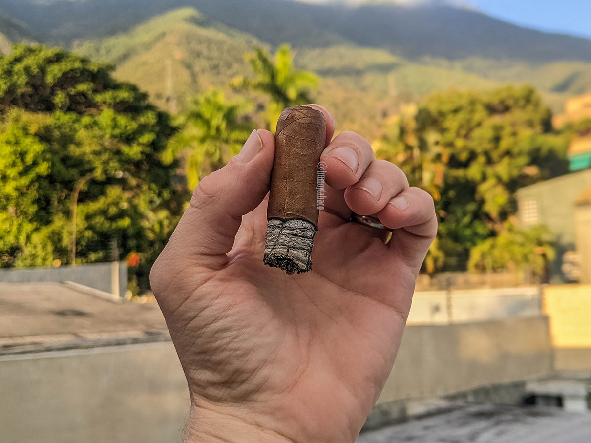Aladino – Rancho Luna Habano – Humo y Tabaco