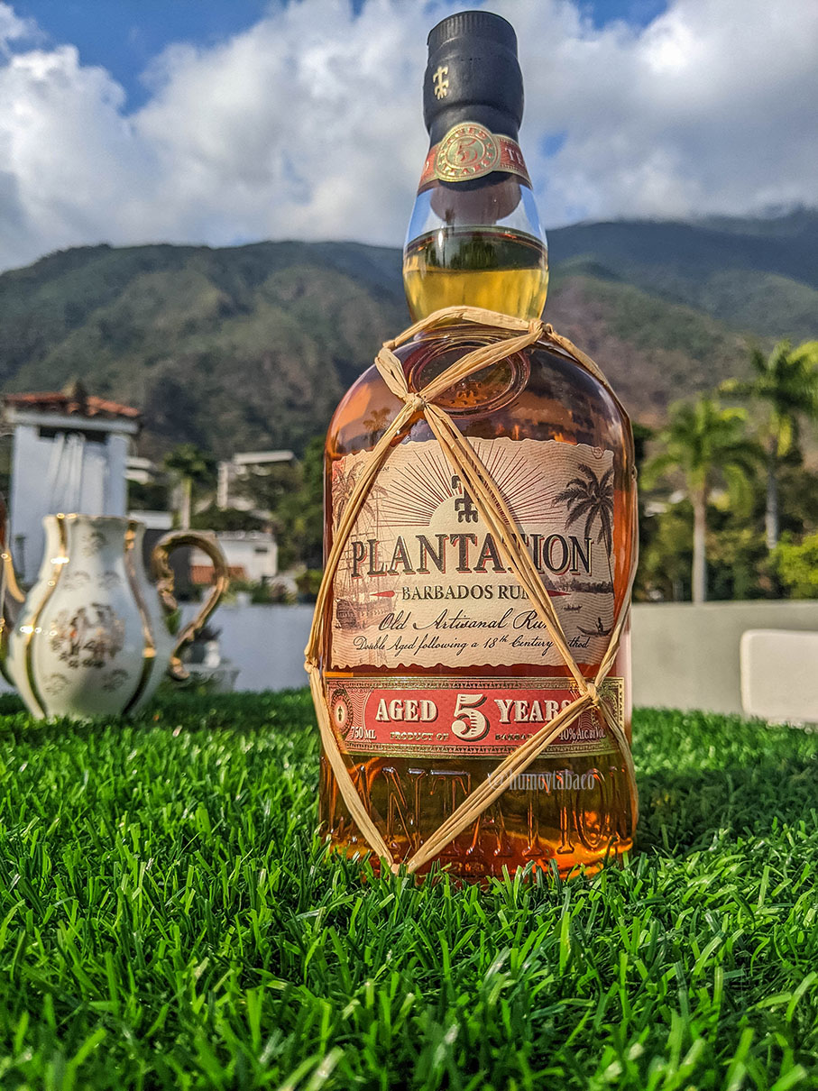 Ron: Plantation 5 Year – Humo y Tabaco