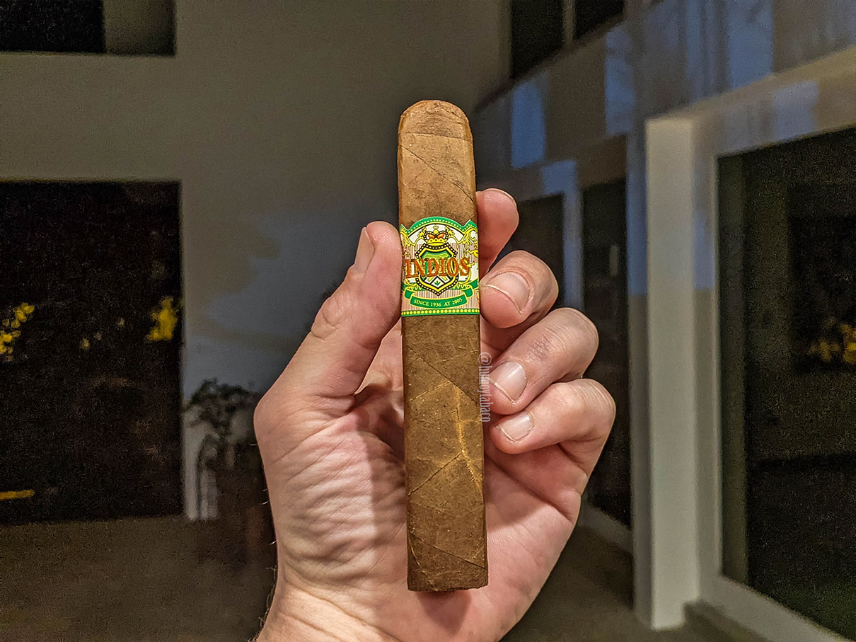 Puros Indios – Maxima Nicaragua (Robusto) – Humo y Tabaco