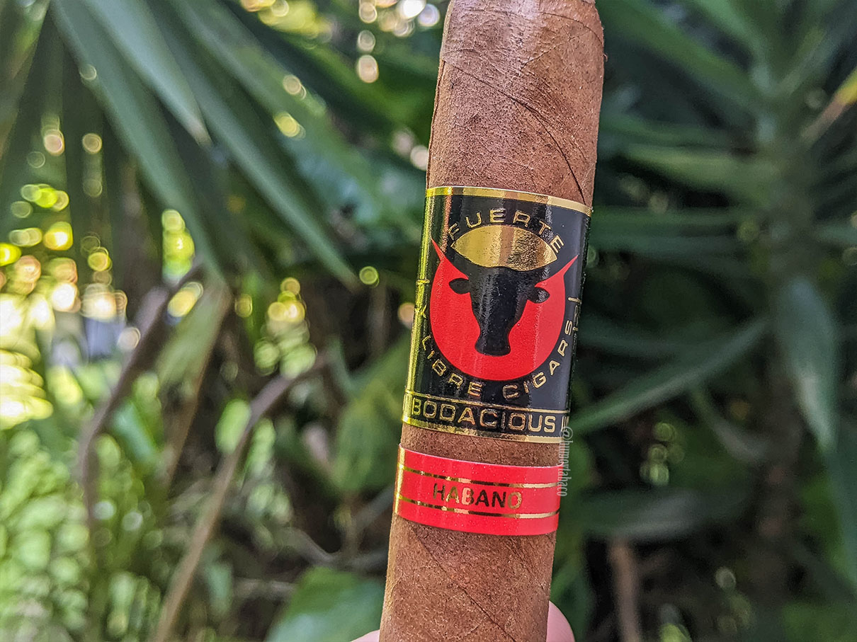 Fuerte Y Libre Bodacious Toro Humo Y Tabaco