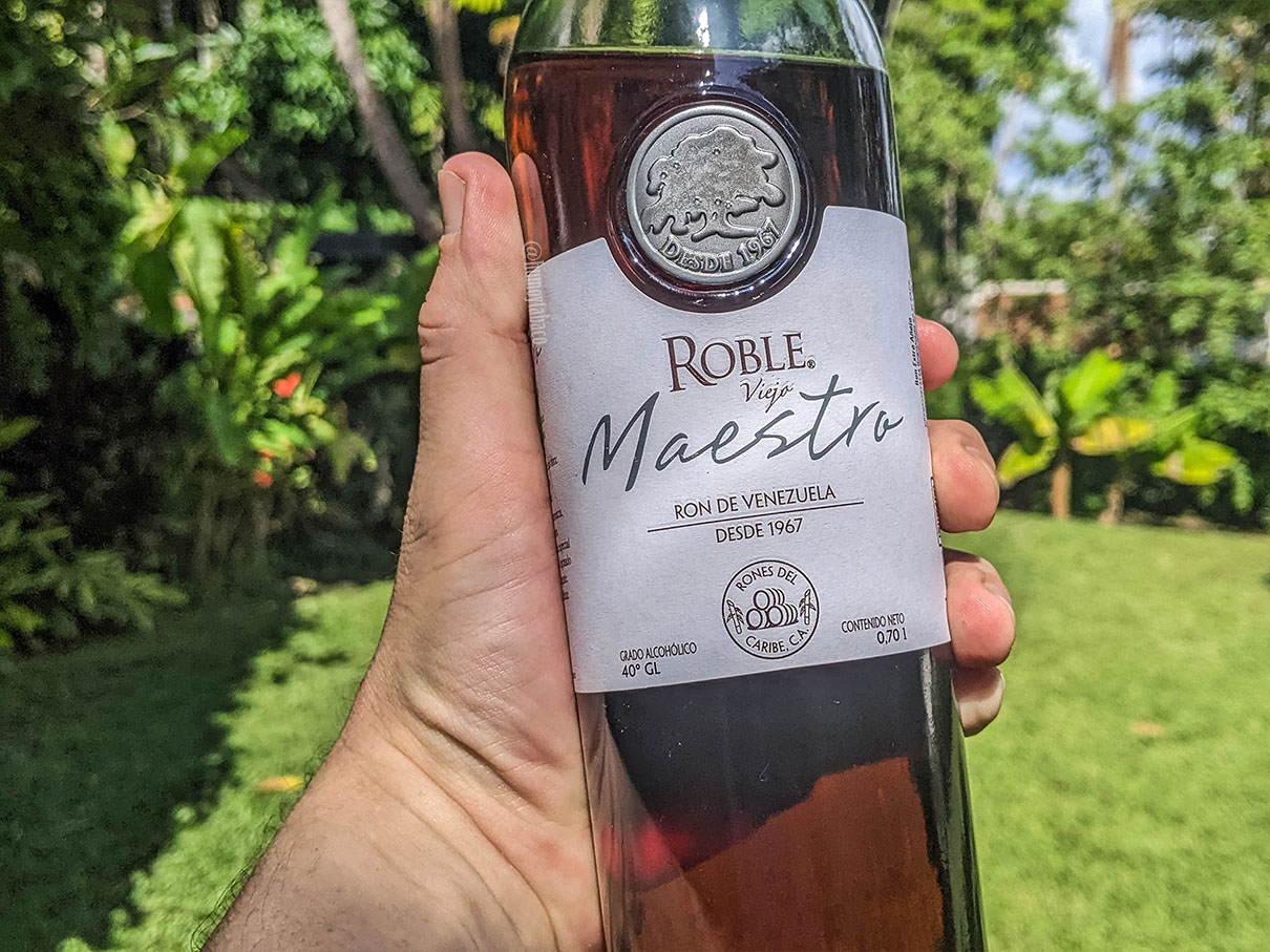 Ron: Roble Viejo Maestro – Humo y Tabaco