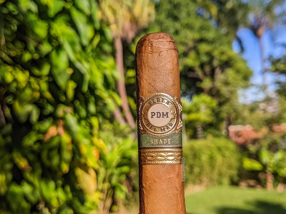JC Newman – Perla del Mar Shade (Corona Gorda) – Humo y Tabaco
