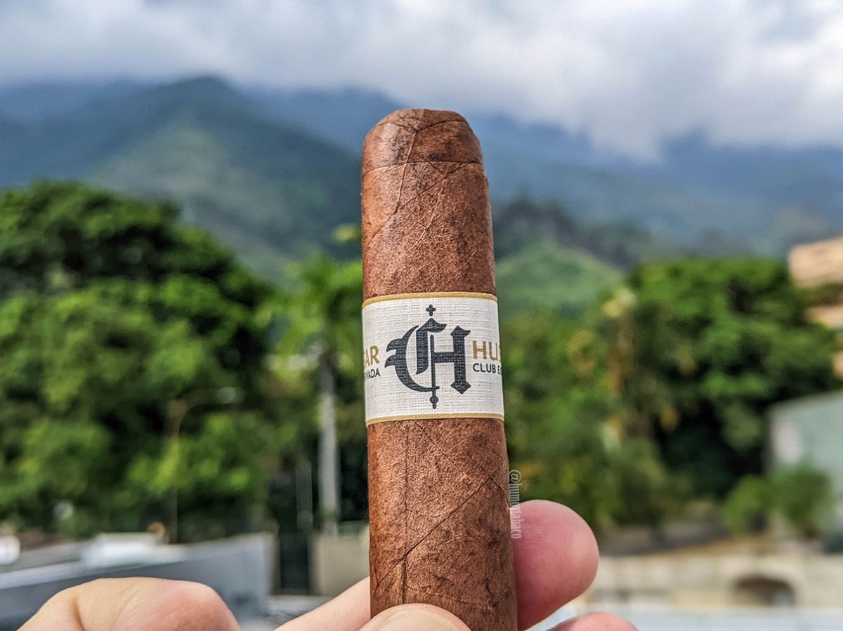 Privada Cigar Club – Cigar Hustler (Robusto) – Humo y Tabaco