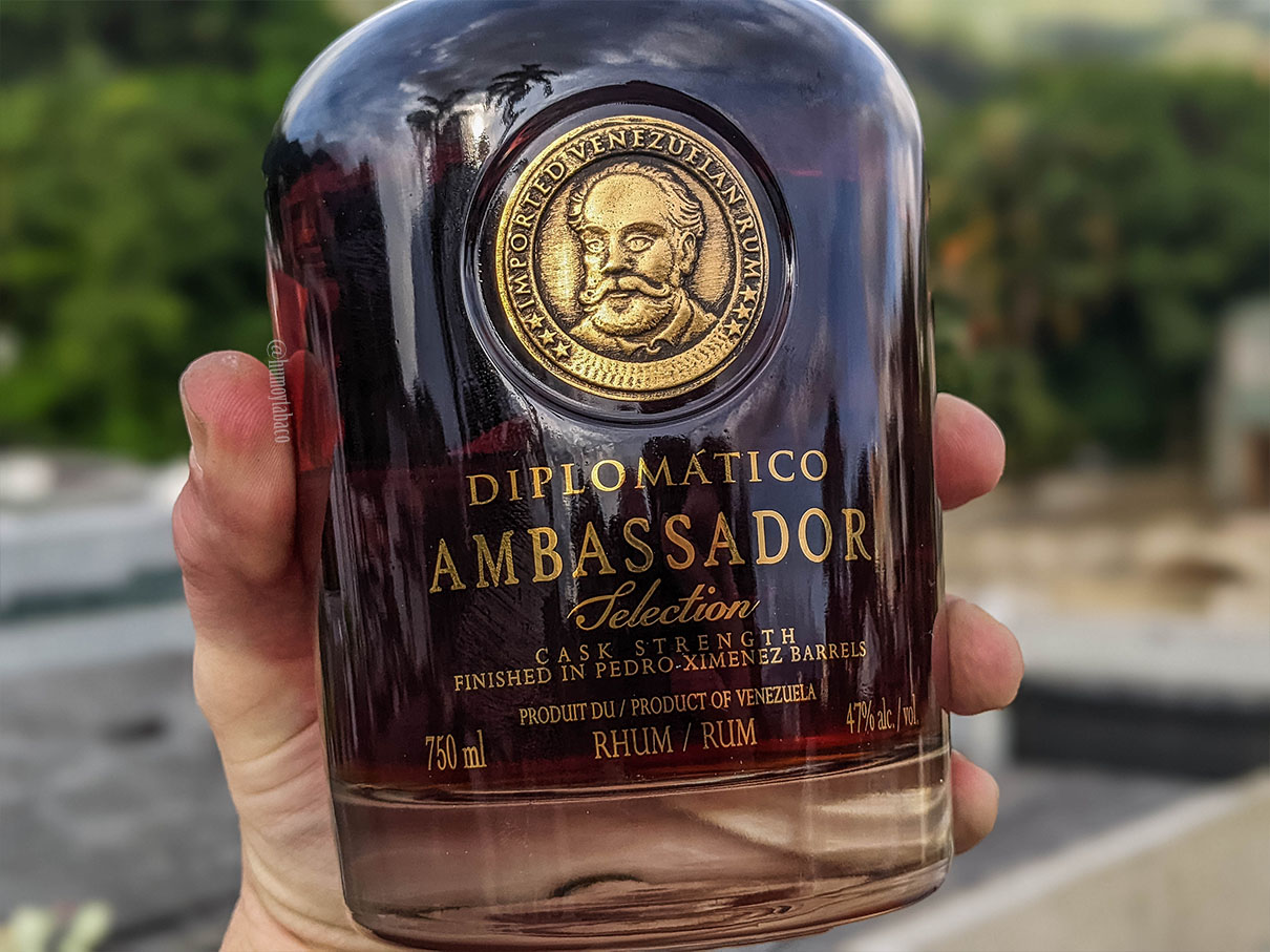 Ron: Diplomático Ambassador – Humo y Tabaco