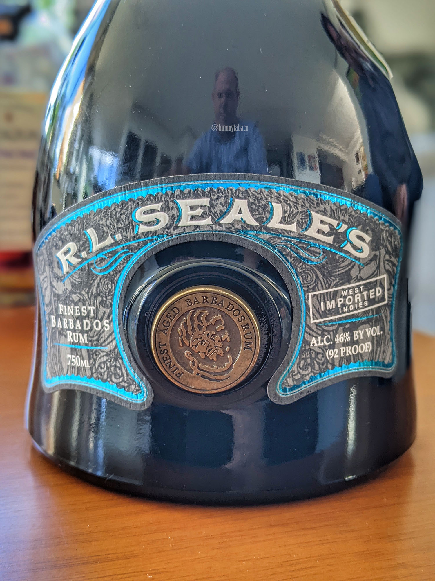 Ron: R.L. Seale’s 12 Year Old – Humo y Tabaco