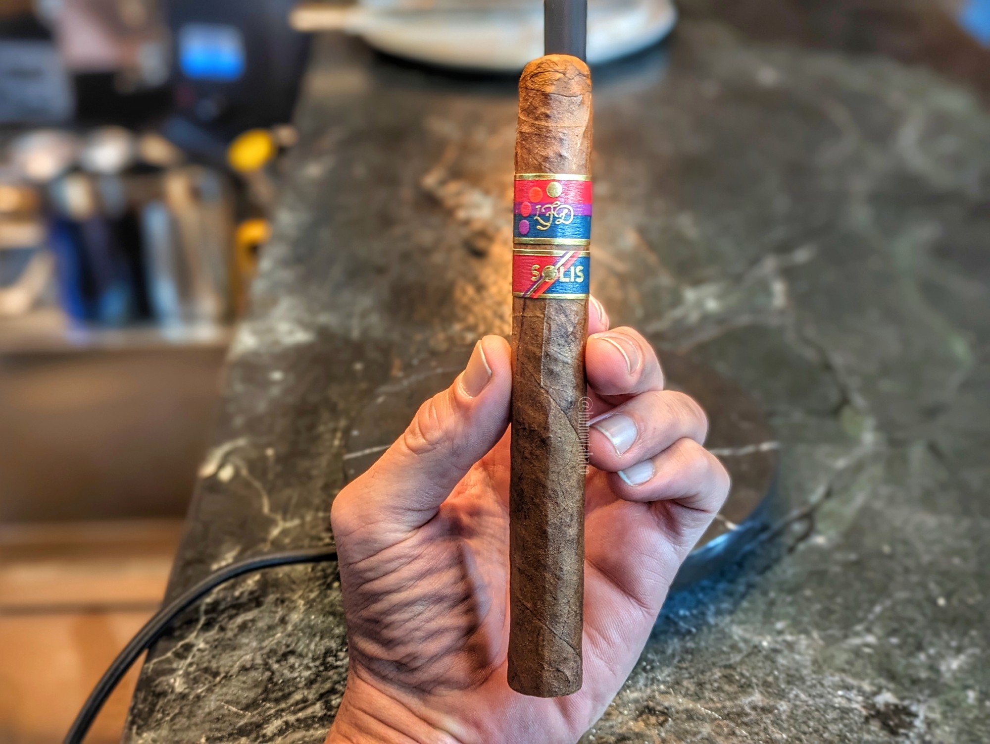 La Flor Dominicana – Solis (Toro Extra) – Humo y Tabaco