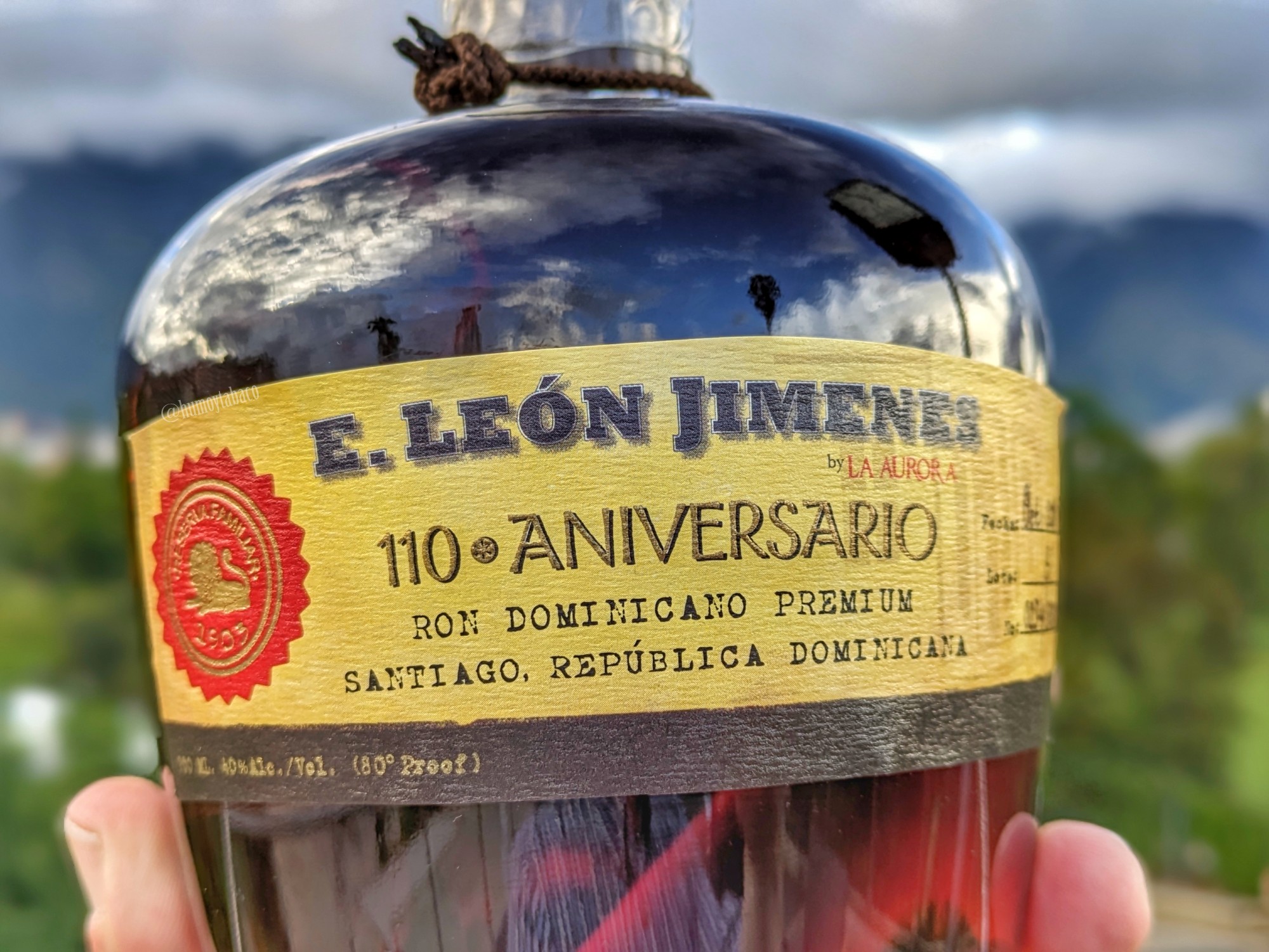 Ron: E. León Jimenes 110 Aniversario – Humo y Tabaco