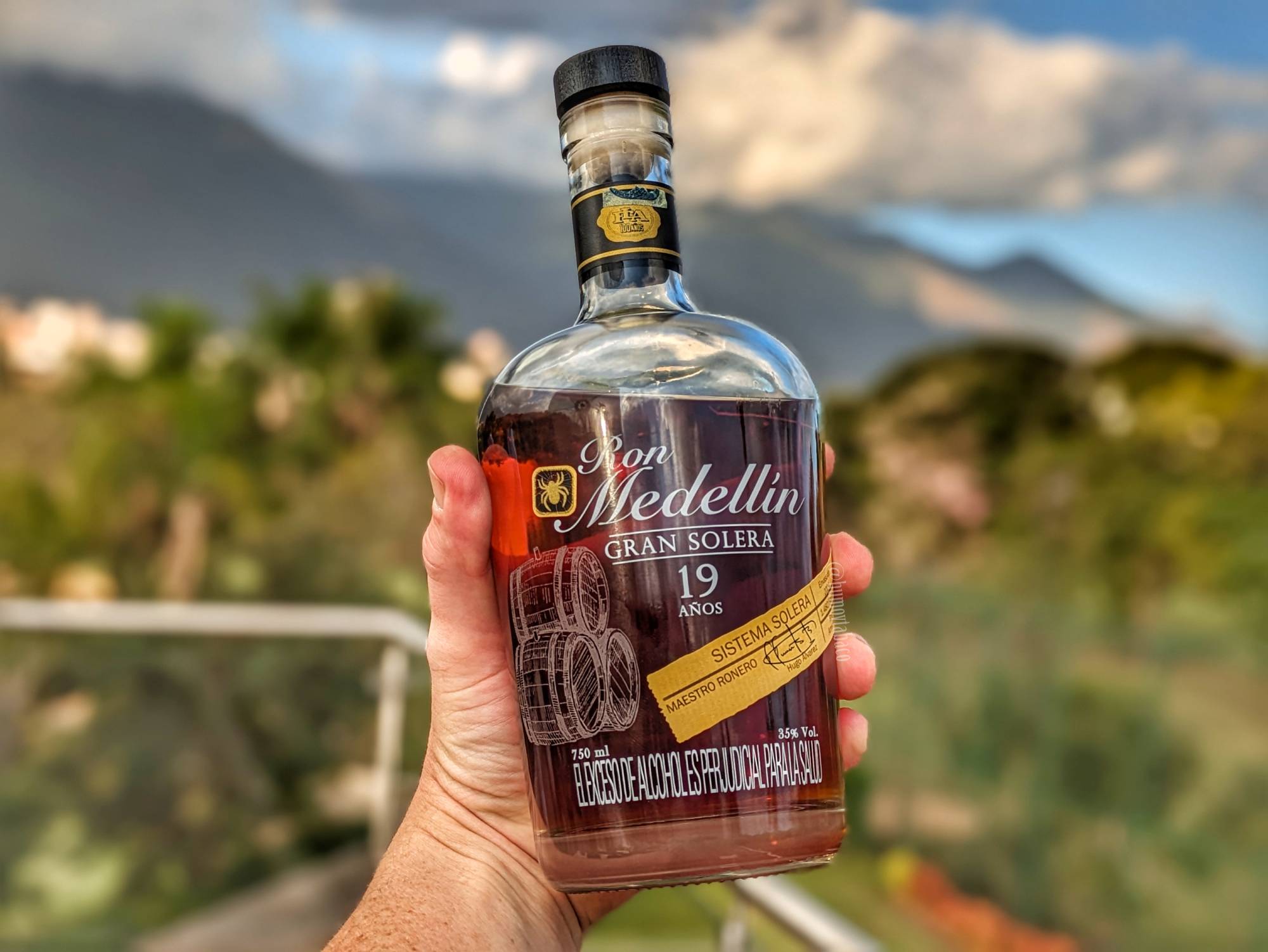 Ron: Medellín Gran Solera 19 Años – Humo y Tabaco