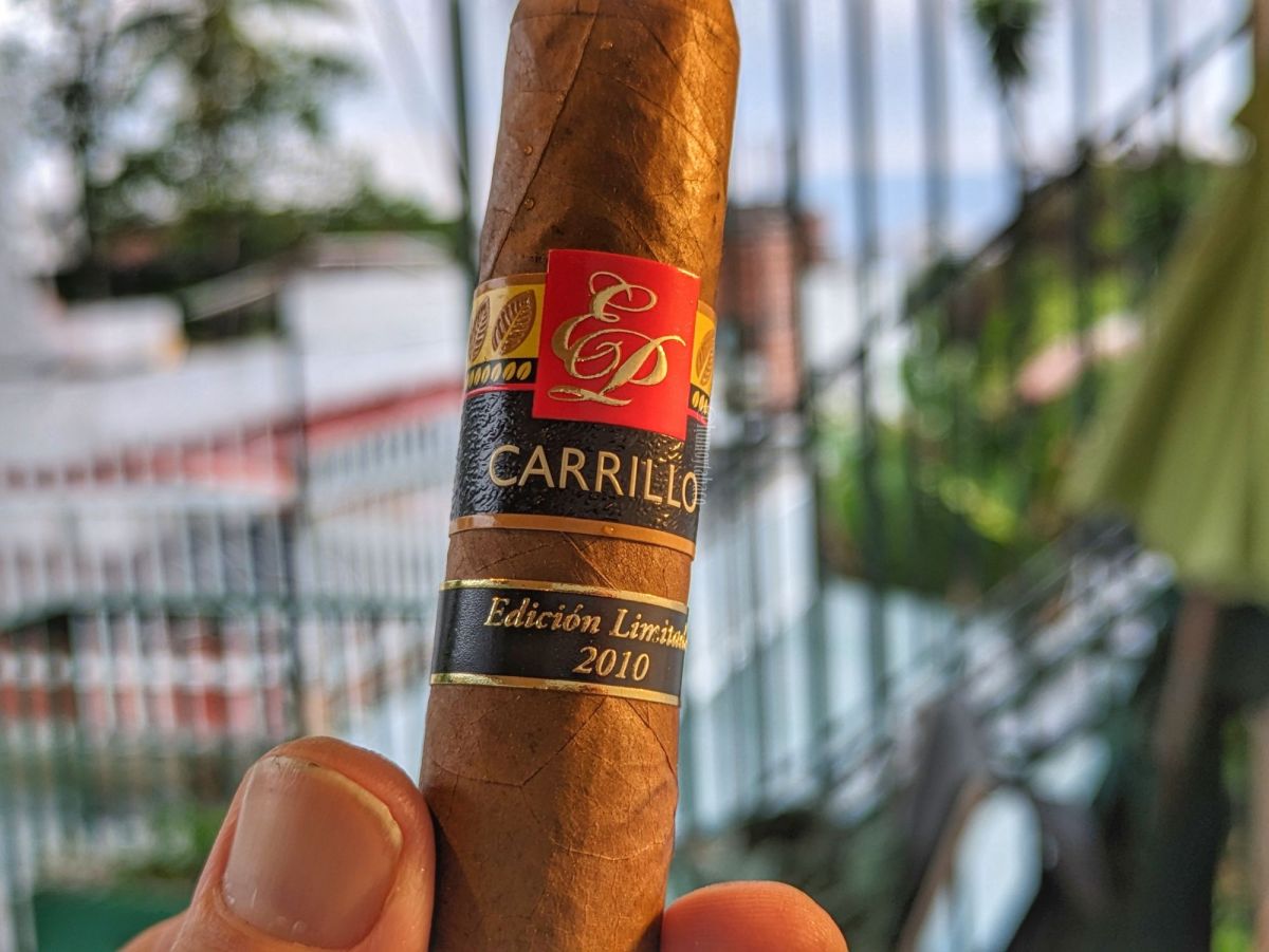 E.P. Carrillo – Edición Limitada 2010 (Toro) – Humo y Tabaco