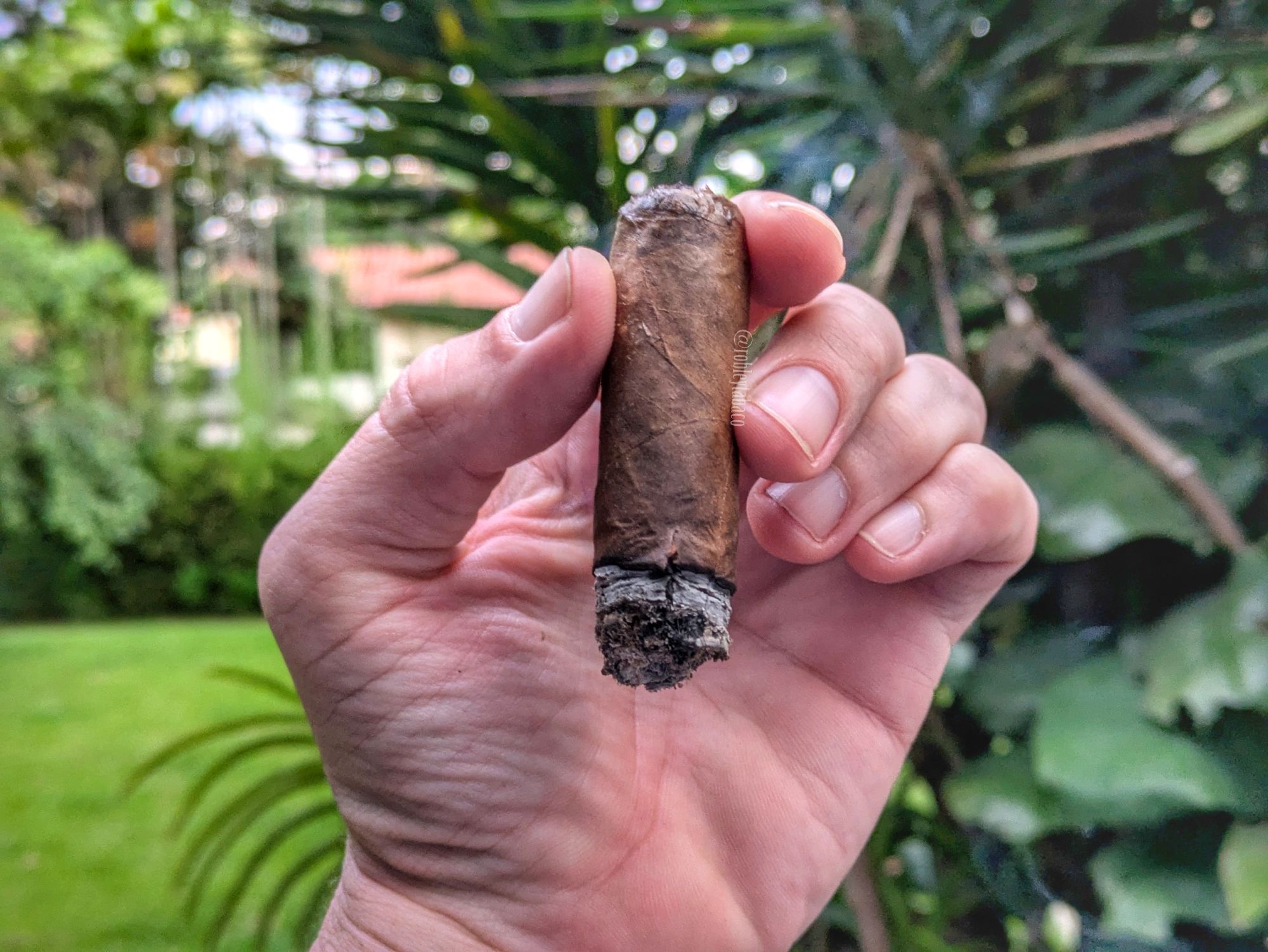 Oscar Valladares – The Oscar Habano (Toro) – Humo y Tabaco