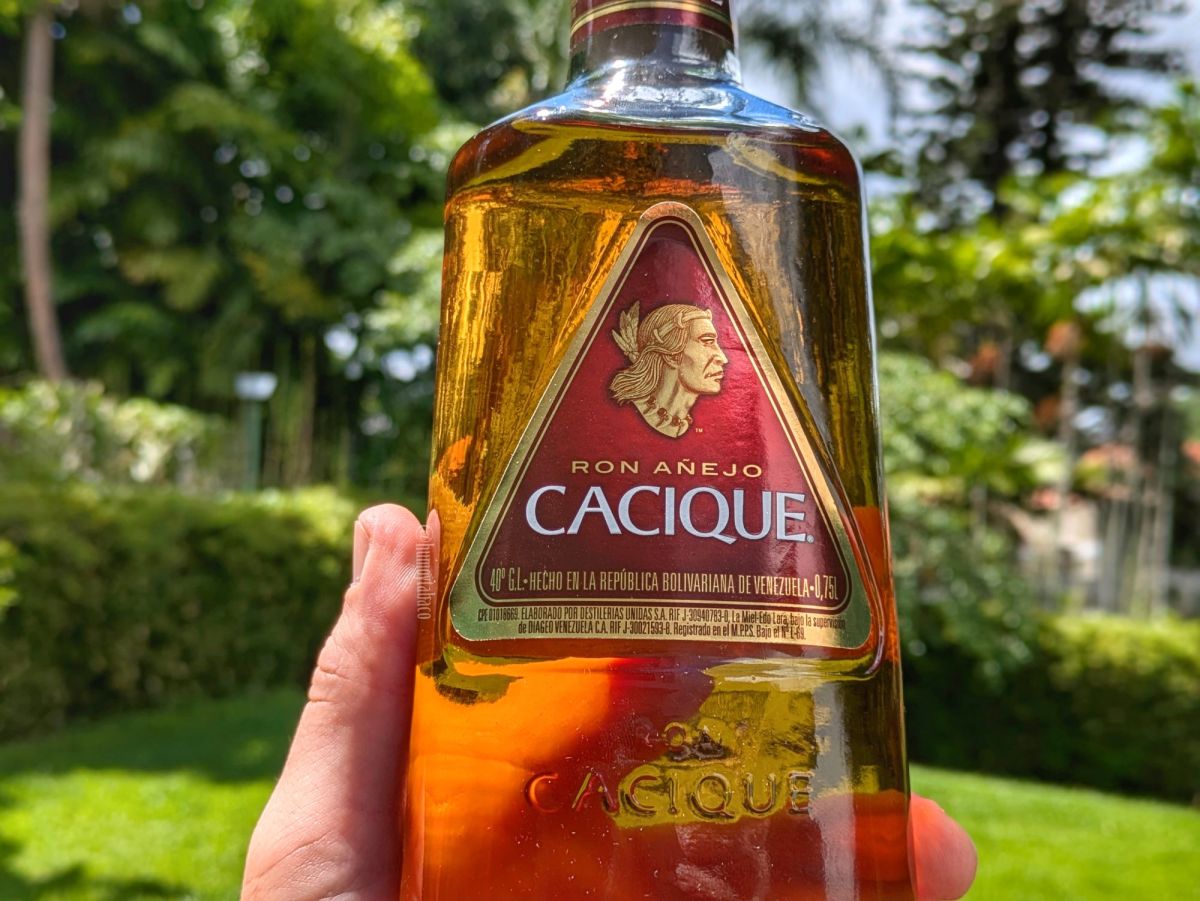 Ron: Cacique Añejo – Humo y Tabaco