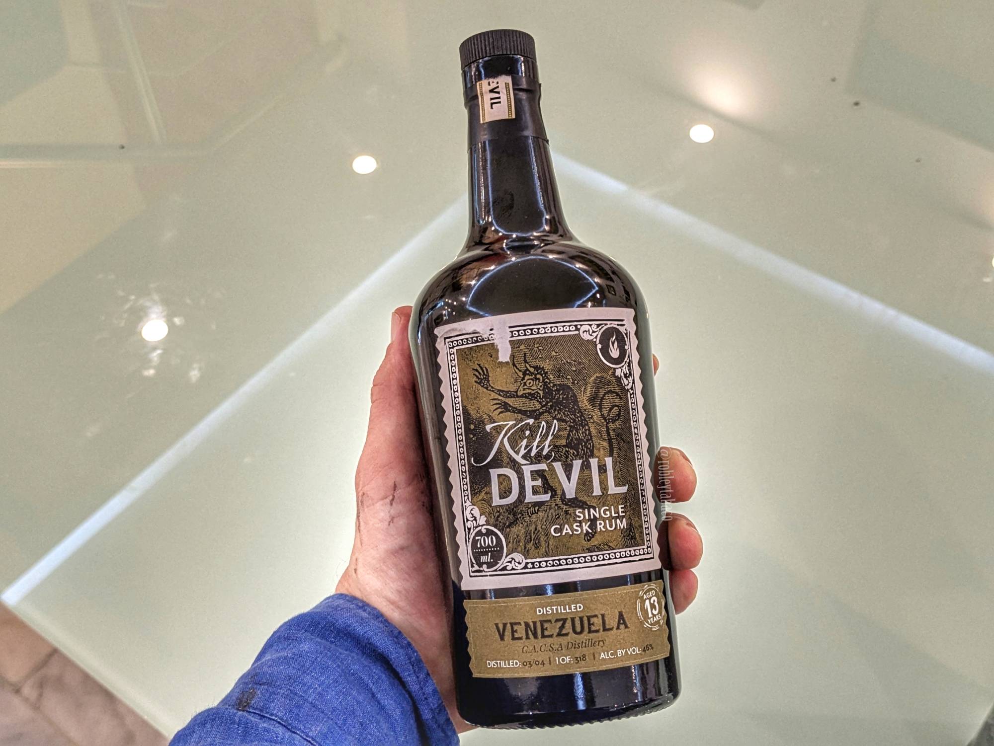 Ron: Kill Devil Venezuela 13 Year Old – Humo y Tabaco
