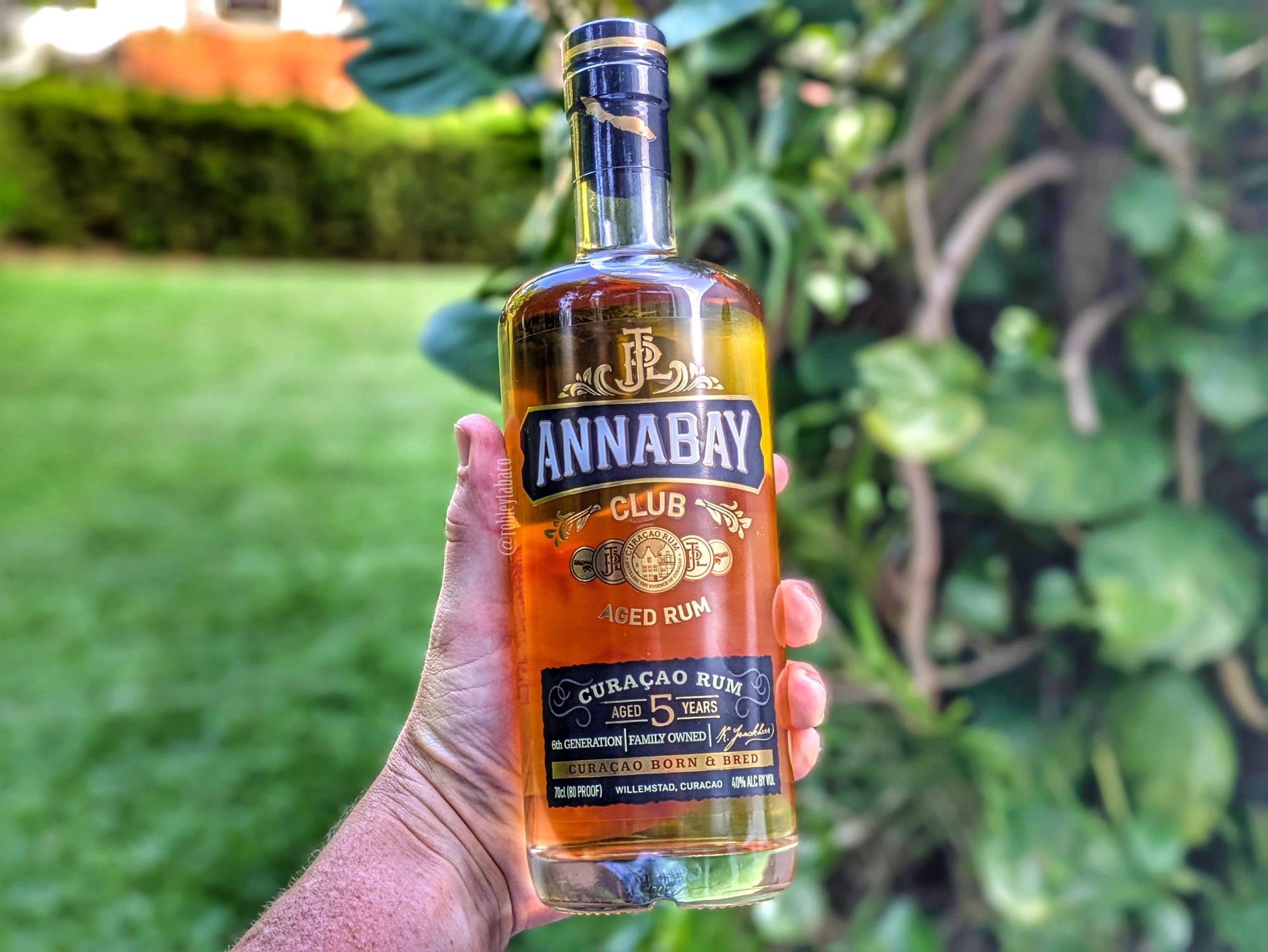 Ron: Annabay Club 5 Years – Humo y Tabaco