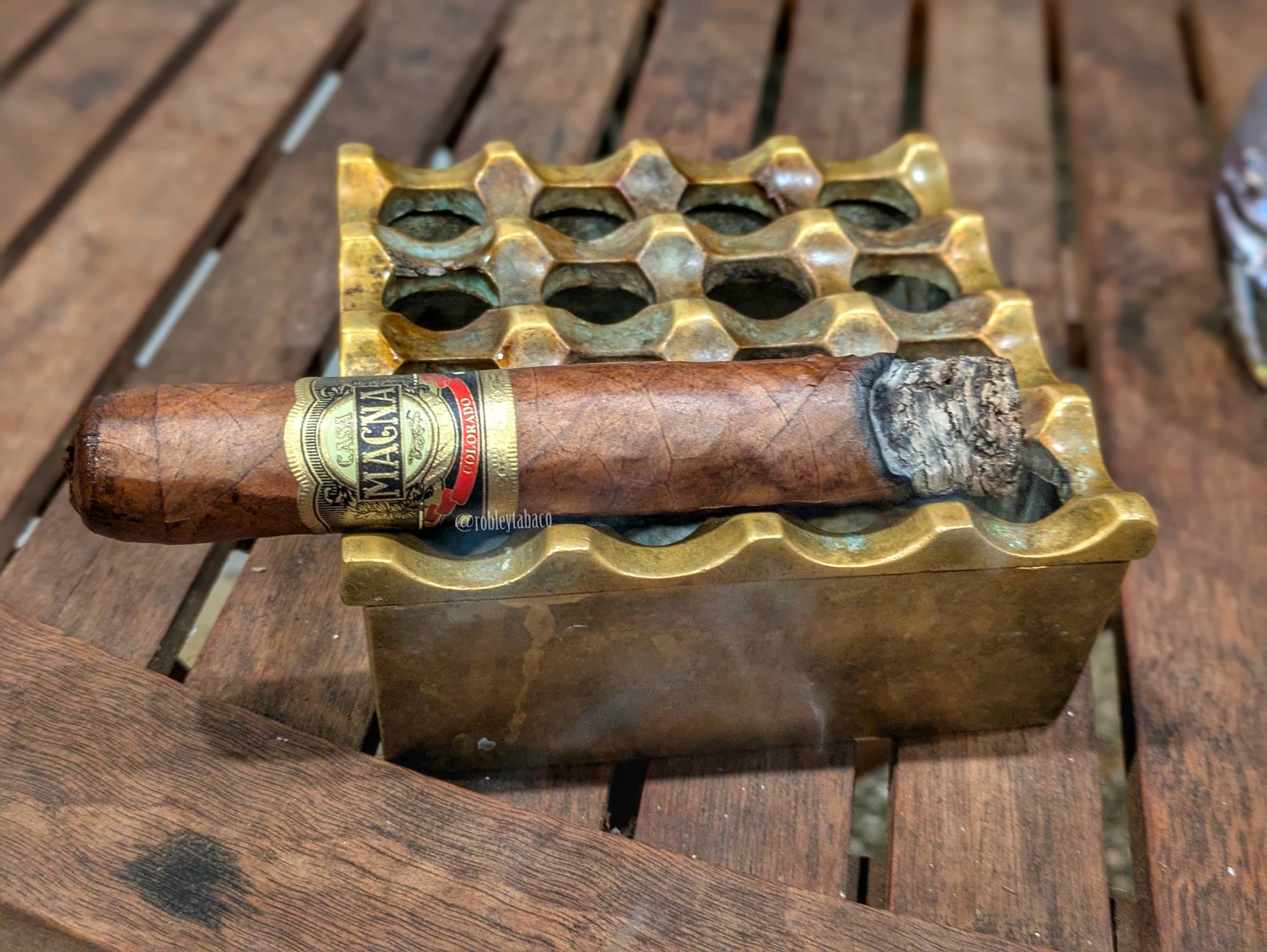Casa Magna – Colorado (Gordo Real) – Humo y Tabaco