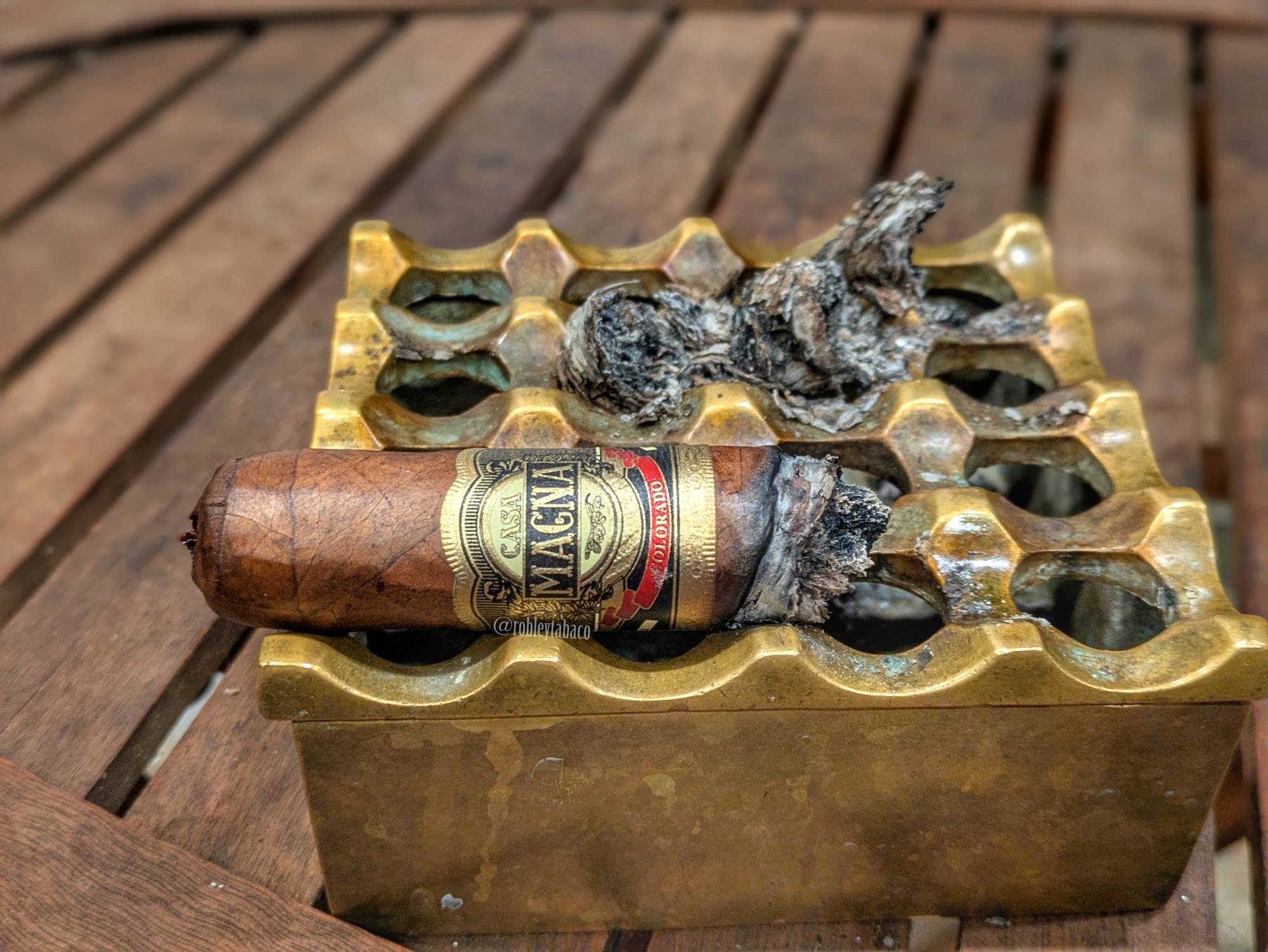 Casa Magna – Colorado (Gordo Real) – Humo y Tabaco